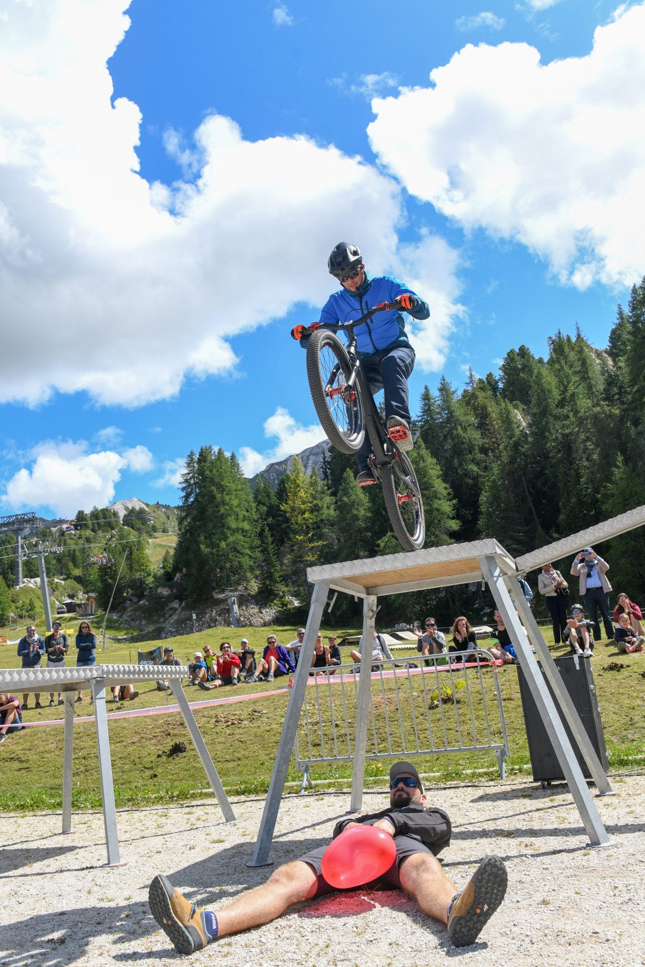 Démonstration et show de VTT Trial Freestyle